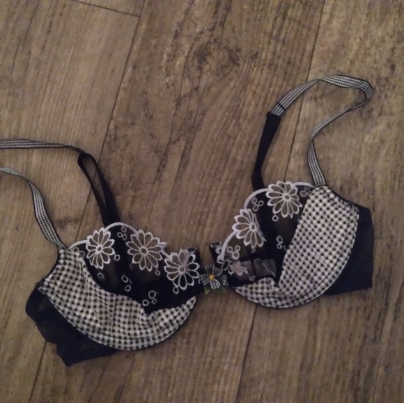 Victoria's Secret | Intimates & Sleepwear | Vintage Vs Very Sexy ...
